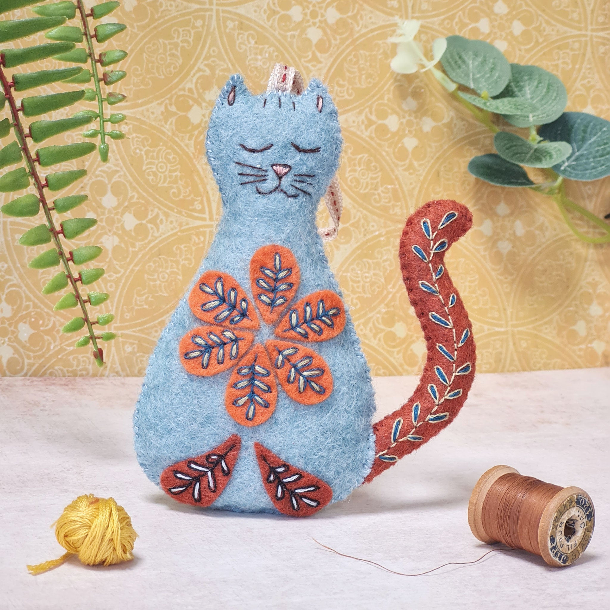 Folk Embroidered Cat Felt Craft Mini Kit - Corinne Lapierre